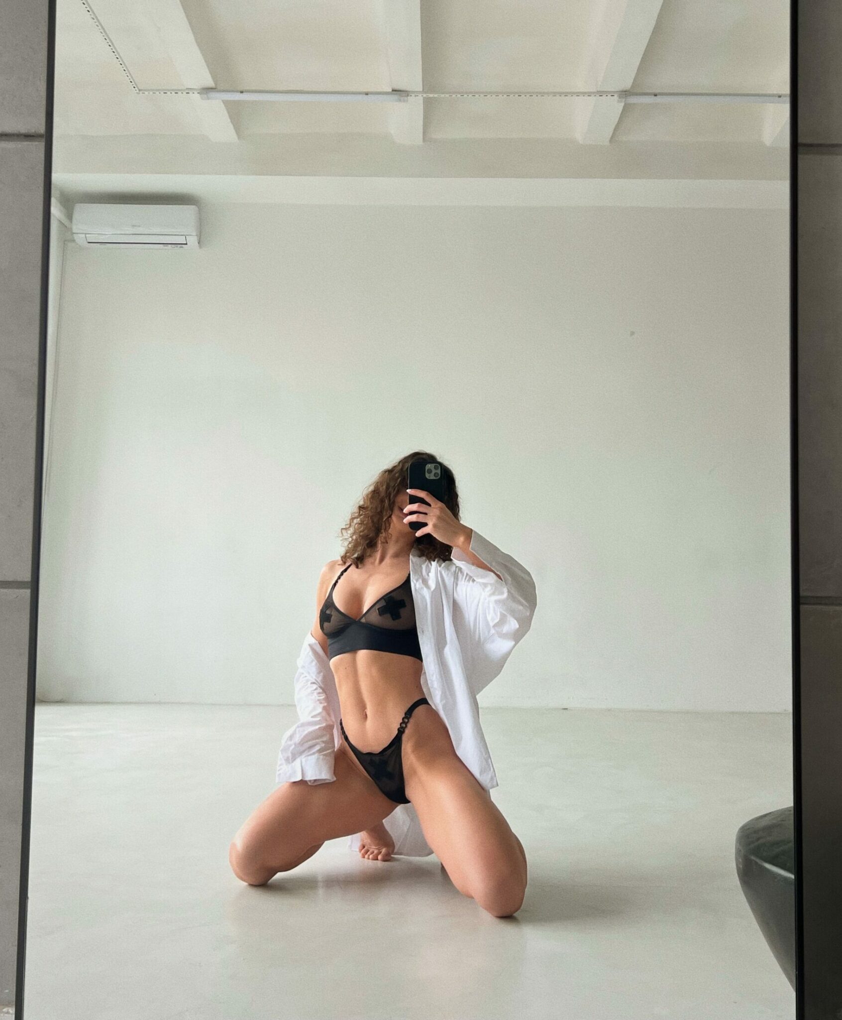 Трусики-стринги Xplict Black: купить в интернет-магазине Emilie Musee